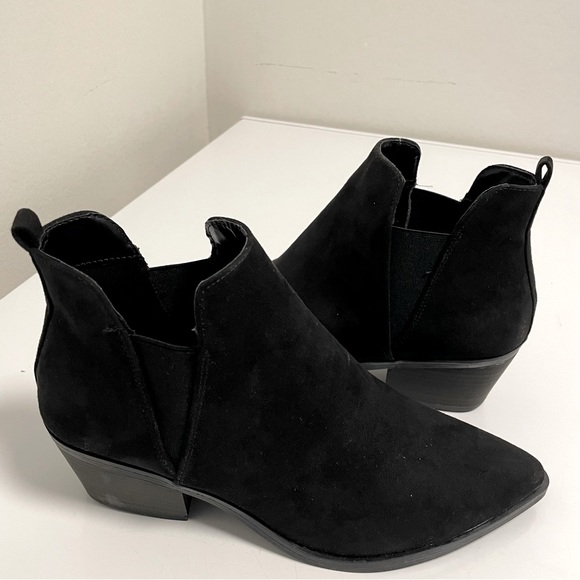 Universal Thread | Shoes | Universal Thread Pointed Toe Ankle Boots ...